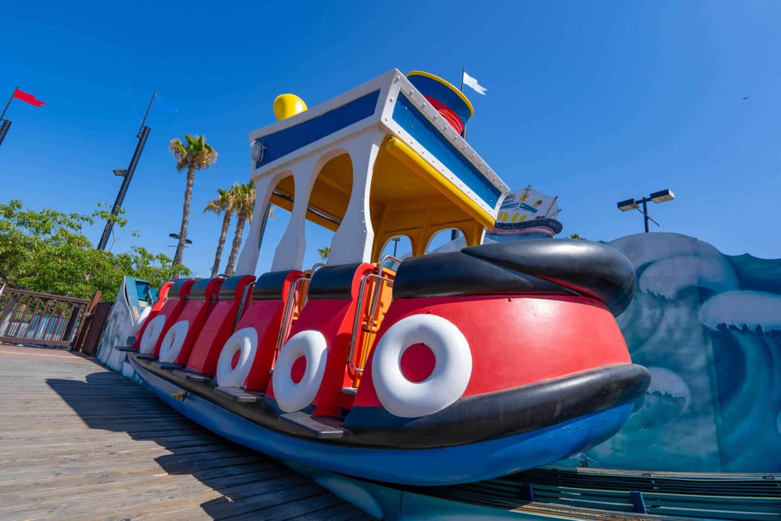 Rockin Tug Boat Ride In Irvine, CA | Boomers Parks